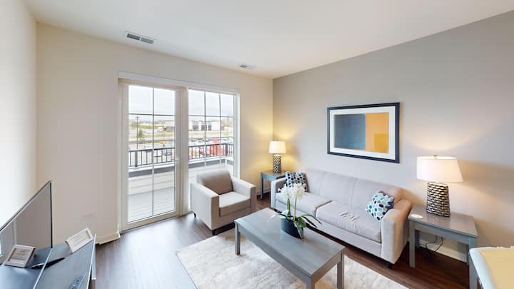 Gorgeous 2 Bed, 2 Bath In Mellody Farms - Lincolnshire, IL