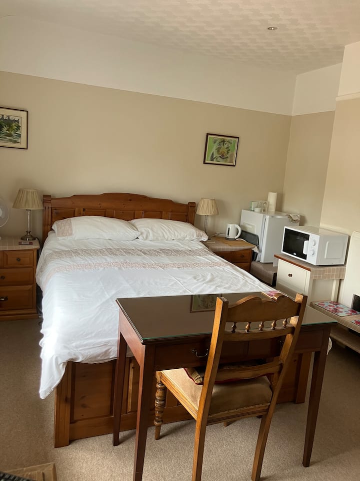 Spacious Double Room - Brockenhurst