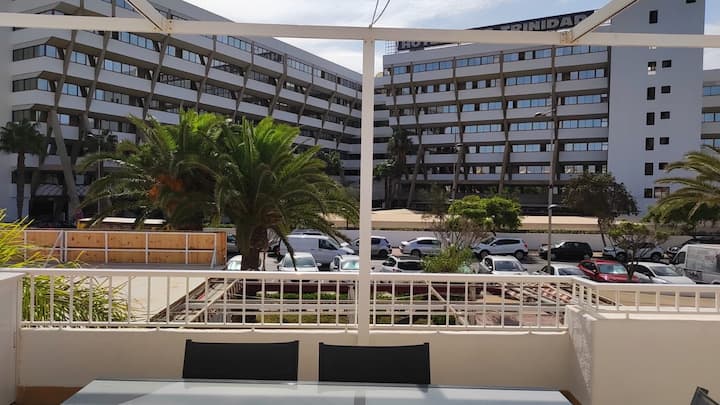 Apartamento En El Centro Con Garage Y Piscina - Roquetas de Mar