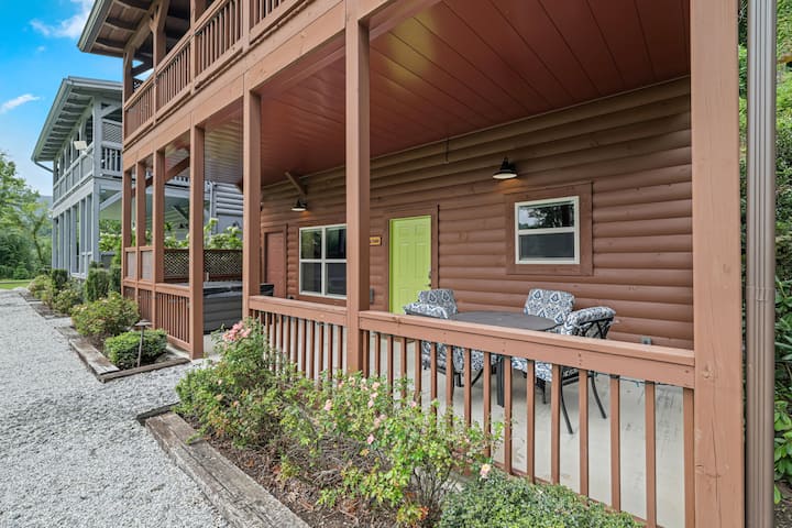 Cozy Cabin- One Bedroom In Downtown Bryson City - Bryson City, NC