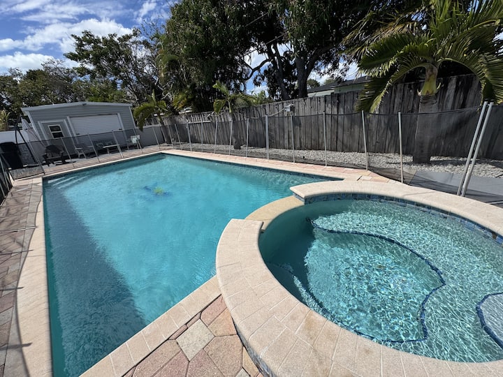 Supercute Home Heated Pool Close To Beaches - ハイアリア, FL