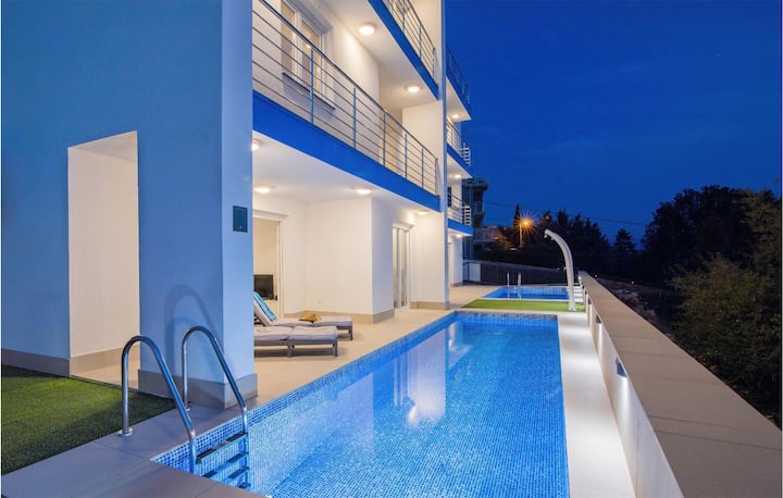 Nice Apartment In Smokvica Krmpotska - Klenovica