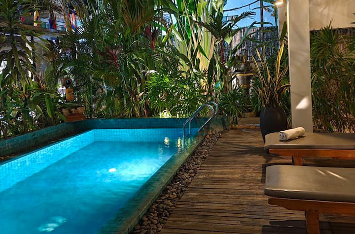 Three-bedroom Suite Near Old Market & Pub Street - Cambodia