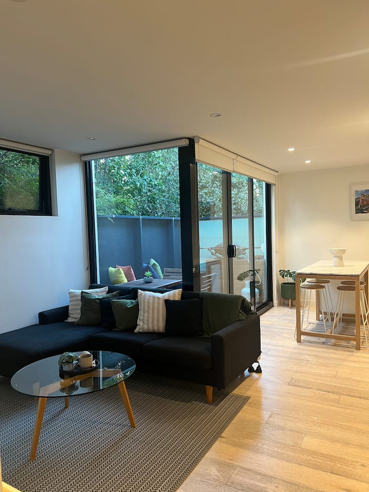 Entire Apartment In St Kilda, Cosy & Bright. - St Kilda