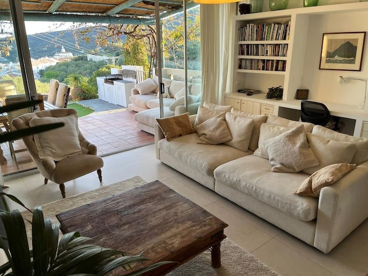 Stunning Views Garden Pool, Parking, 5 Mins Centre - Cadaqués