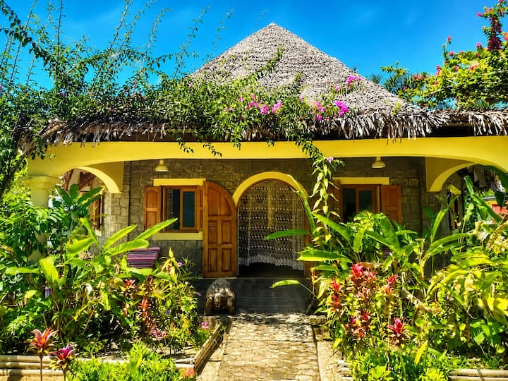 Villa La Ruche, Jardin Tropical & Accès Plage - Madagascar