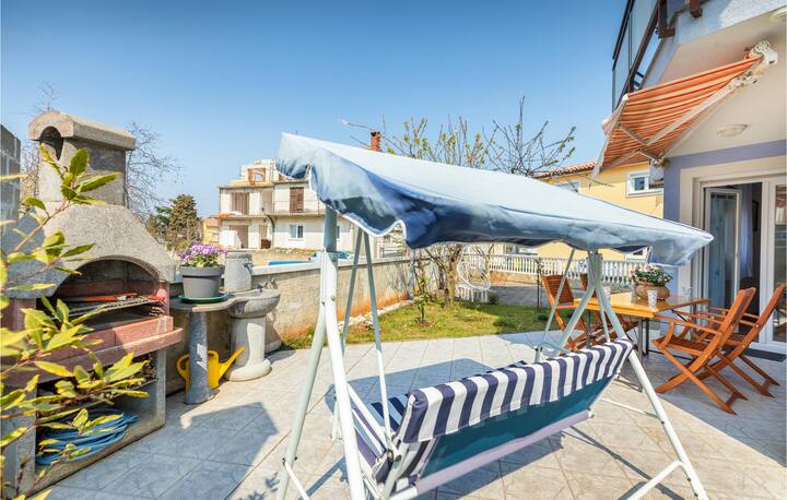 Beautiful Apartment In Fazana With Wifi - Fažana