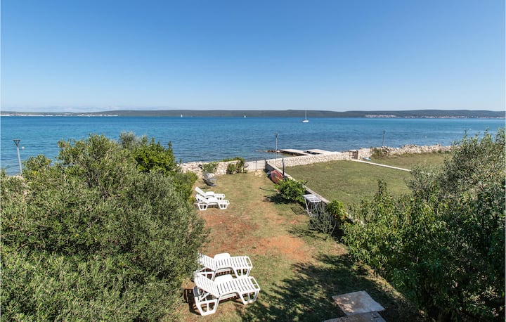 2 Bedroom Gorgeous Apartment In Dobropoljana - Galešnjak