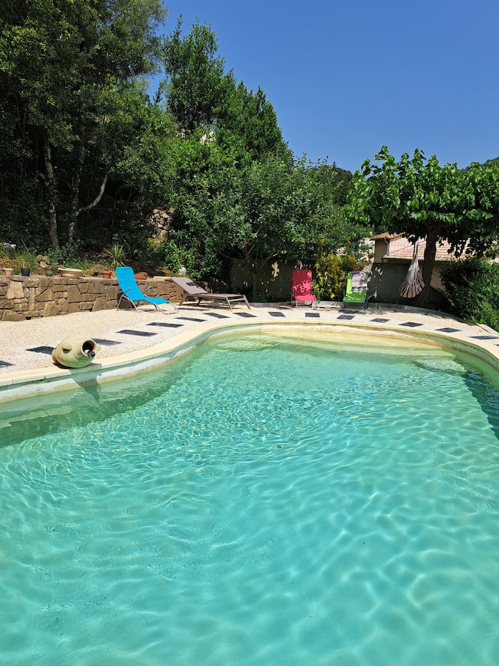 Appartement Rez De Jardin Terrasse Cour Piscine - Alès