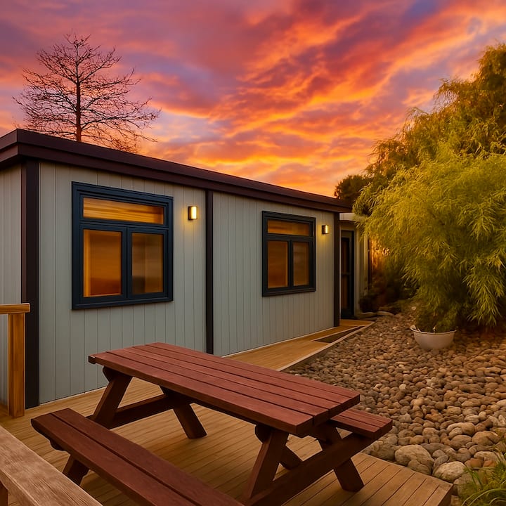 2 Bedrm Tiny Home Retreat With Hot Tub - Sleeps 4 - Rotorua