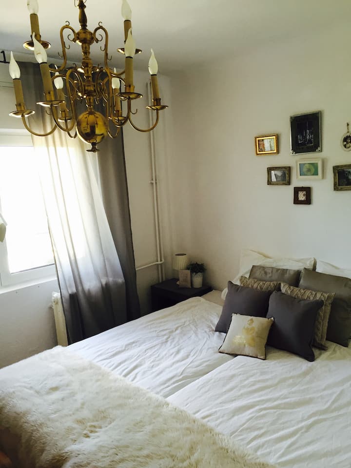 Tastfull Decorated Appartement - Krajowa