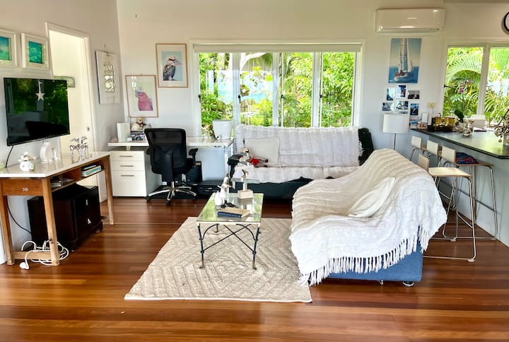 "The Lost Resort" Private Room In Home With Pool - Whitsundays