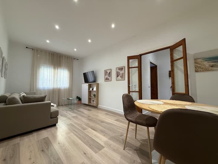 Acogedor Apartamento En Zona Tranquila De Cornellà - Sant Boi de Llobregat