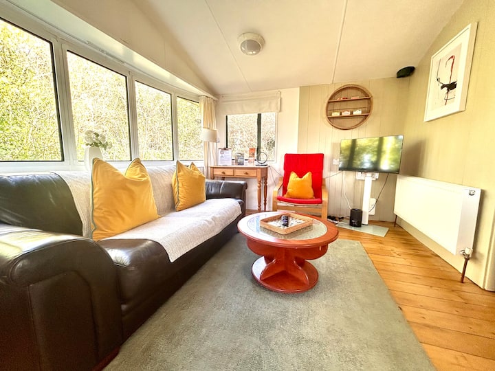 Riverside Cabin | Cavan Lakes | River Access - Fermanagh