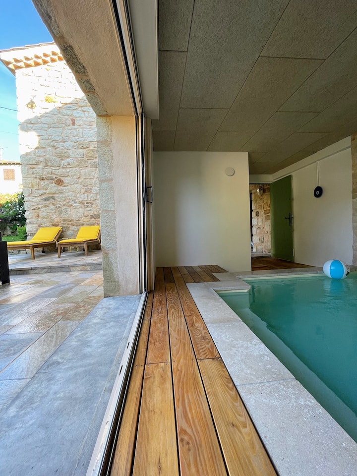 "Mas De Salavert – Piscine Intérieure - Ardèche