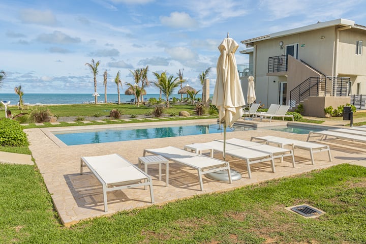 Ocean Front Villa (C5-1c) 2 Bed, 2 Bath - Panama