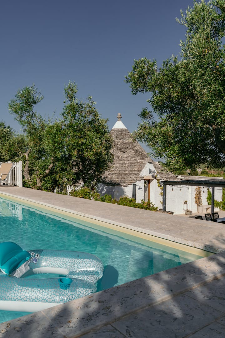 Trullo Fior Di Ciliegio Panoramico Con Piscina. - Alberobello
