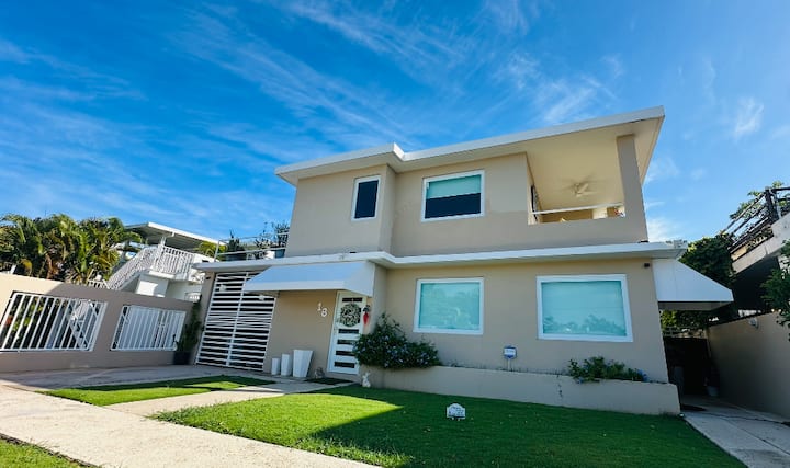 Cheerful Isla Verde Beach House. - Puerto Rico