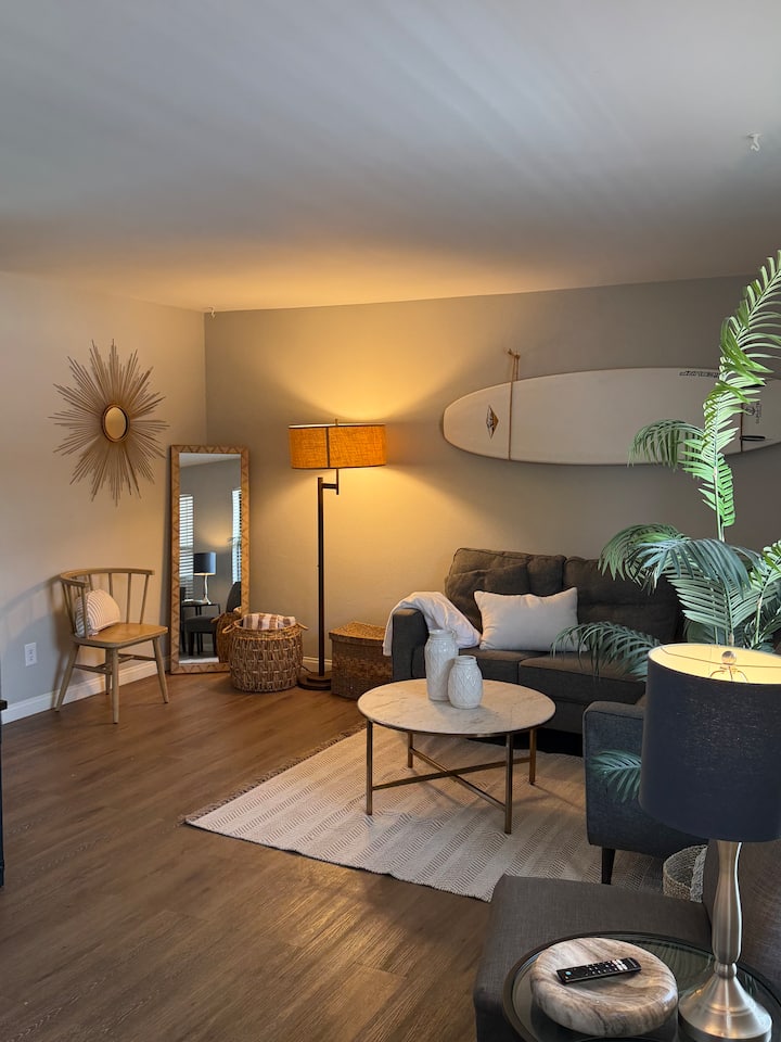 The Local Experience In Ventura - Ventura, CA