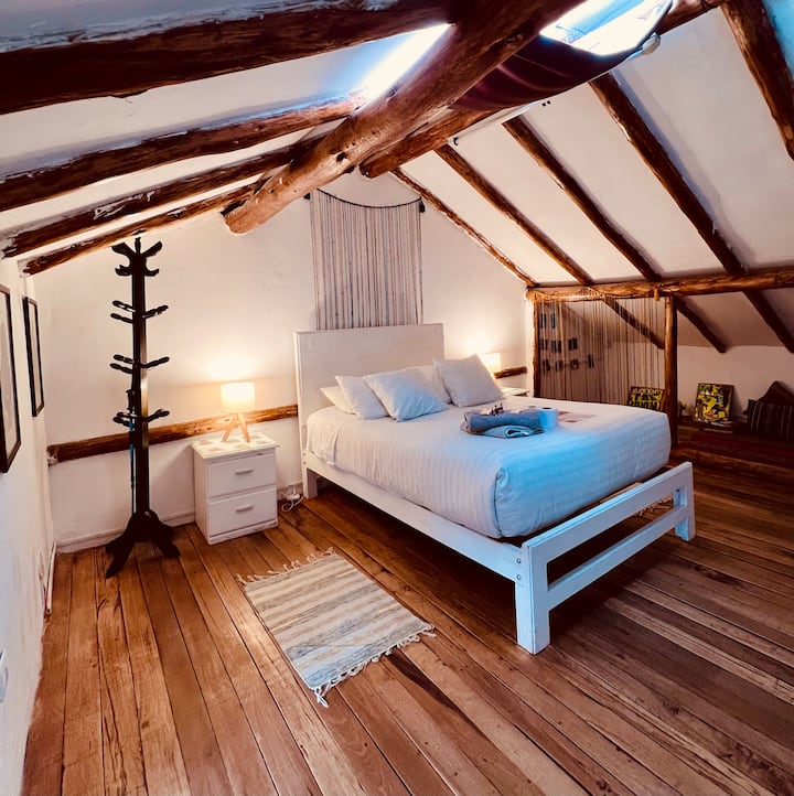 Cozy Rustic Duplex Loft • Cusco Historic Center - Cusco