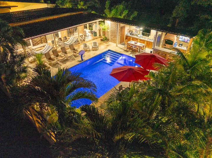 Beach House-amazing Pool & Jacuzzi - Pet Friendly - Panama
