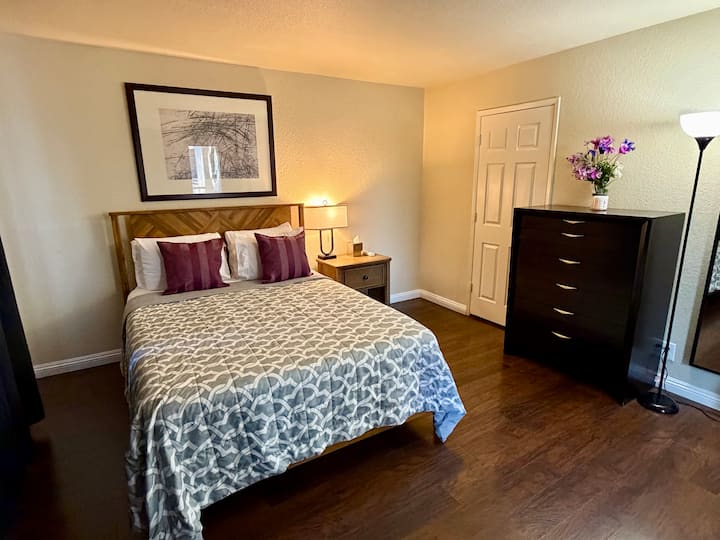 Entire 900 Sq Ft Condo Is Yours! - Las Vegas