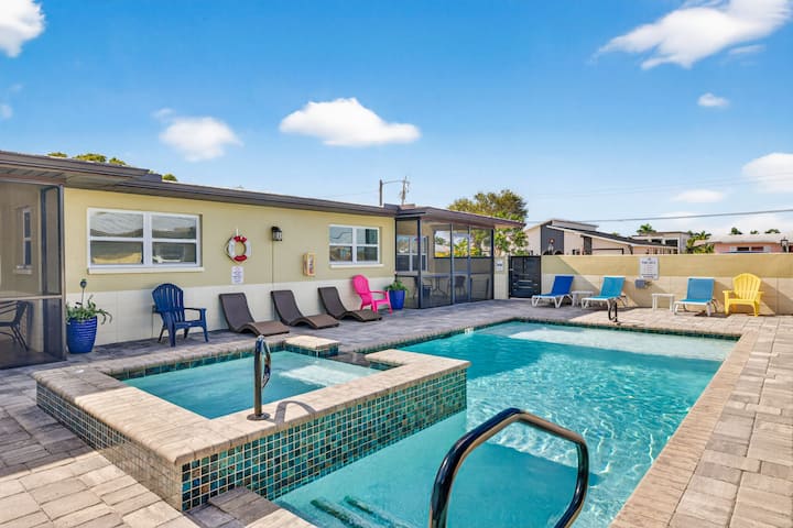 Cozy Studio - Tudor Beach Resort - Heated Pool/spa - Cape Coral, FL