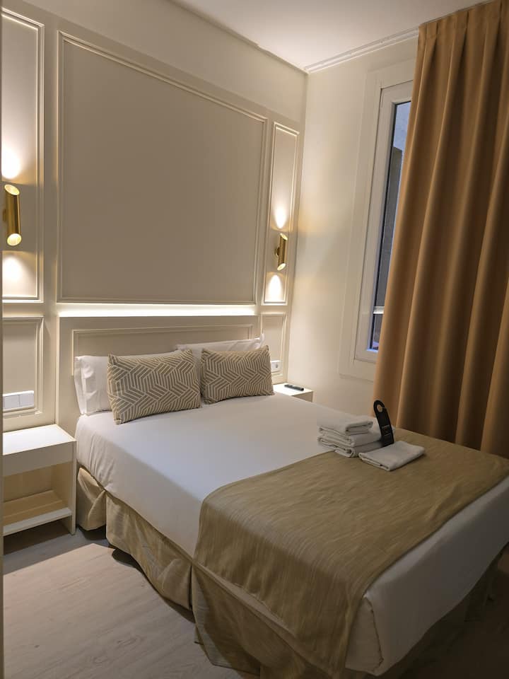 Habitación Doble Con Cama Supletoria - Madrid