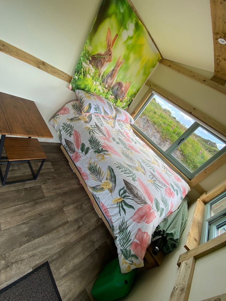 The Rabbit Hole At Cedar Hill Huts - Skibbereen