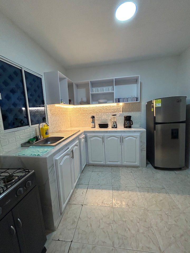 Linda Casa Con Excelente Ubicación, 22 Personas - Cartagena