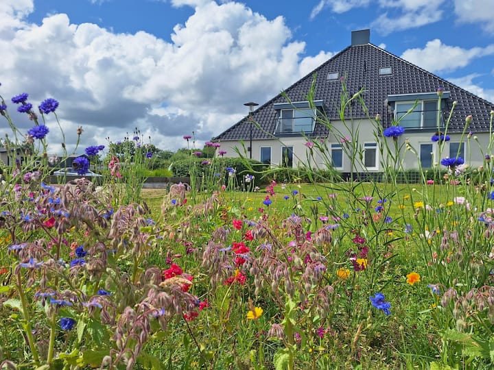 Mooi Gerenoveerd Appartement Aan Het Sneekermeer - Heerenveen