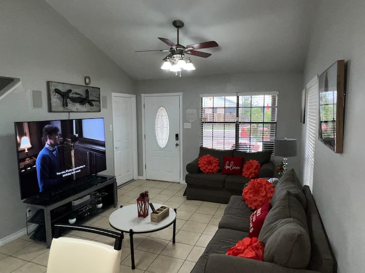 Ideal For Government & Business Travelers - Laredo, TX