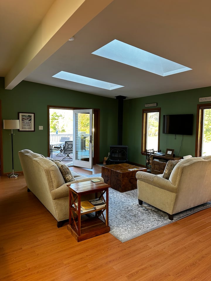 Spotless Ranch 2 Miles To Village & Beautiful Yard - Skaneateles