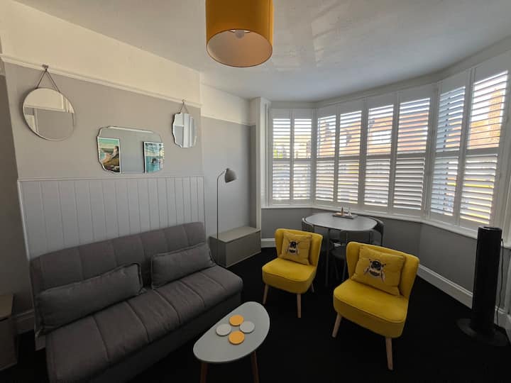 Townhouse Flat - Weymouth