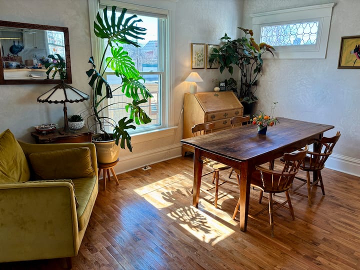 Bright Historic Home W/ Hot Tub - Denver, CO