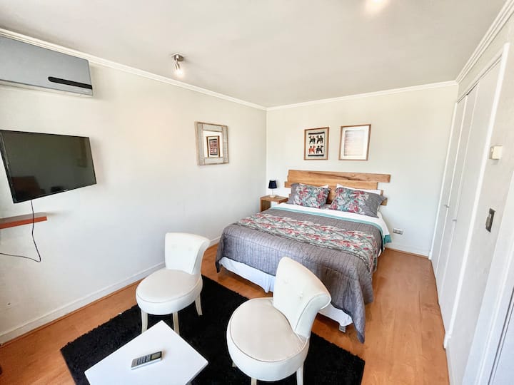 Hermoso Estudio En Manuel Montt + Estacionamiento - Providencia