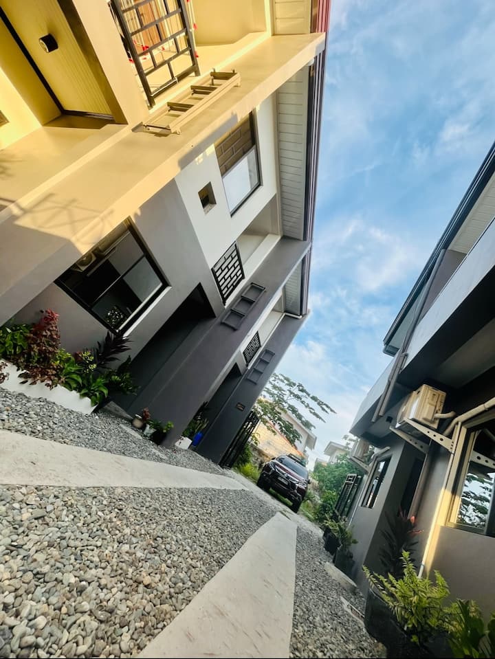 The George Residence- 2 Bedroom Apartment - Tarlac
