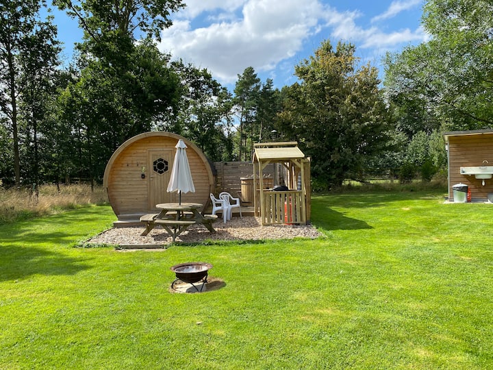 Barn Owl 1 Bedroom Glamping Barrel With Hot Tub - Yorkshire