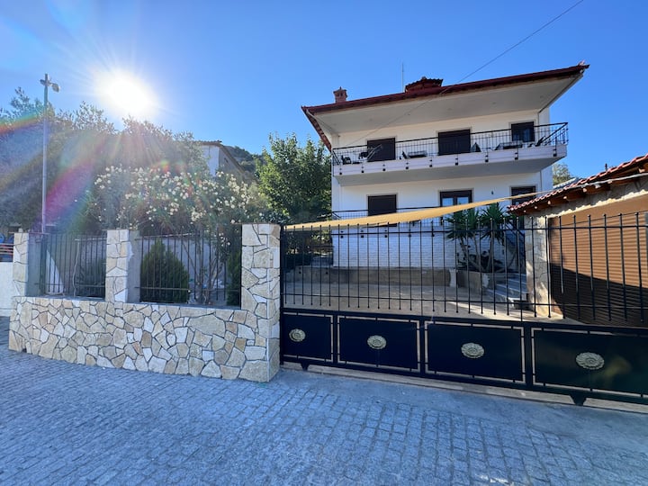 Summer House With The View Of Athos - Sarti
