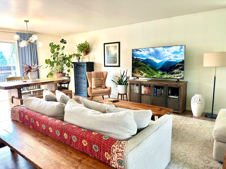 Comfy Holidays In Columbia Falls—2026 Open - Columbia Falls, MT