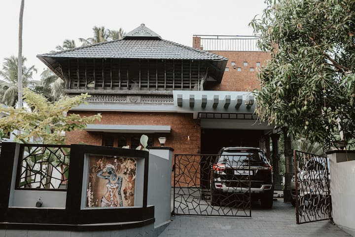 House Of Guruvayoor - Kerala