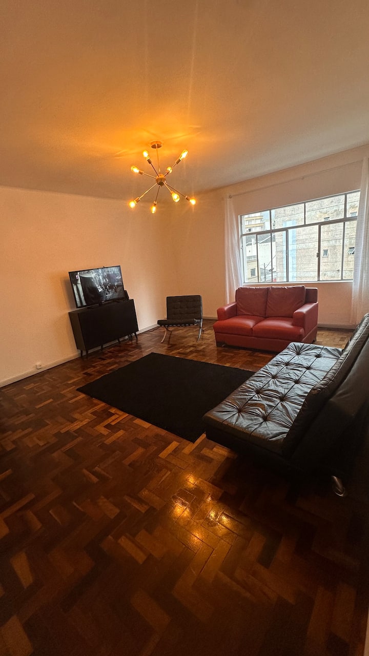 Apartamento Amplo No Centro De Curitiba - Curitiba