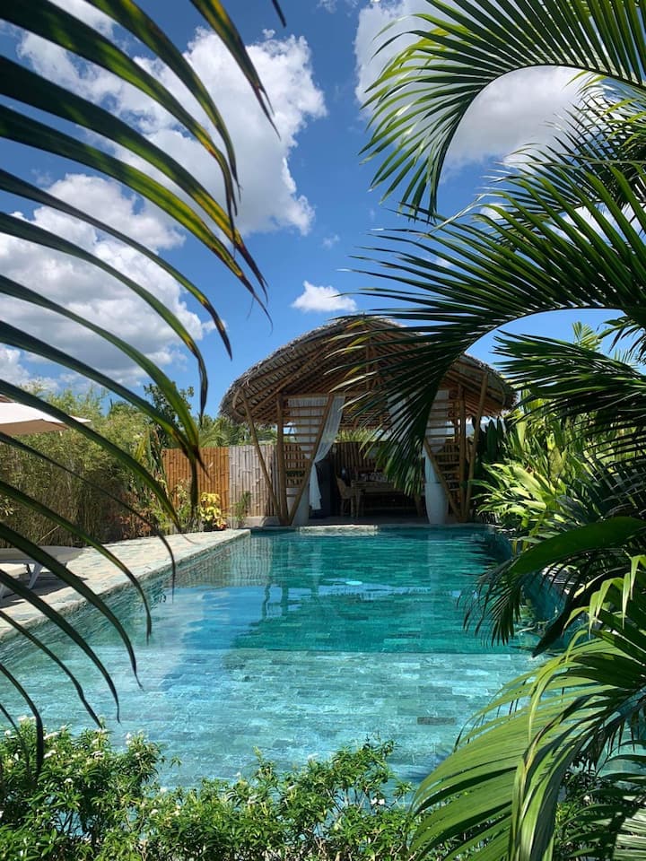 Unique 2-bedroom Bamboo House With Private Pool - Moalboal