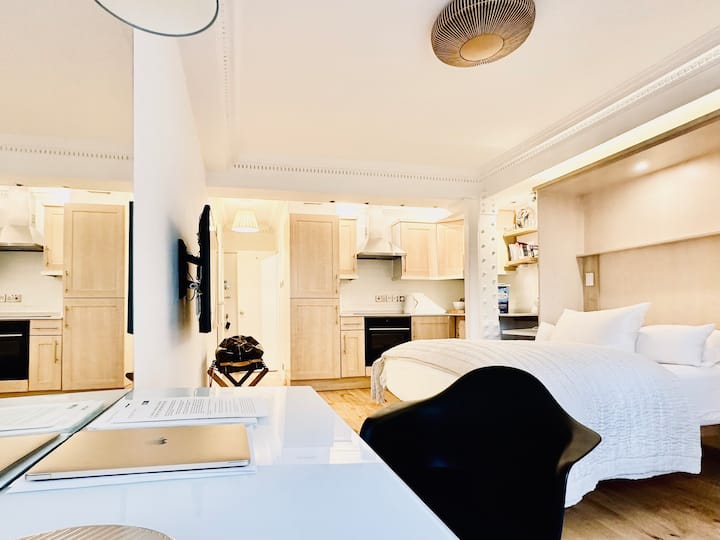 Living in the heart of London - Condominiums for Rent in London, London ...