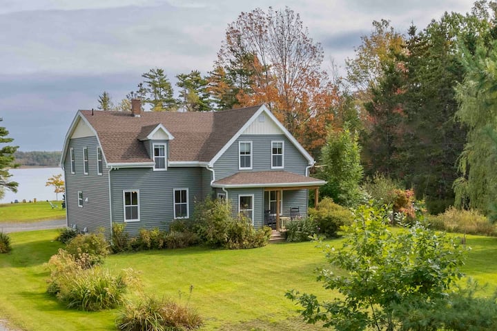 Little Dutch House - 100 Yr Old Restored Farmhouse - New Glasgow
