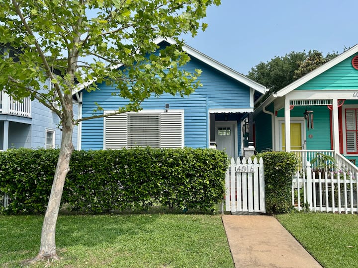 Book Now For Your Summer Getaway - Beach Access, Galveston