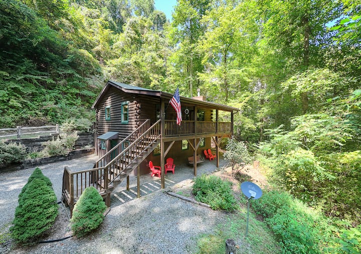Miracle Mountain Cabin Secluded Mountain Getaway - Bryson City, NC