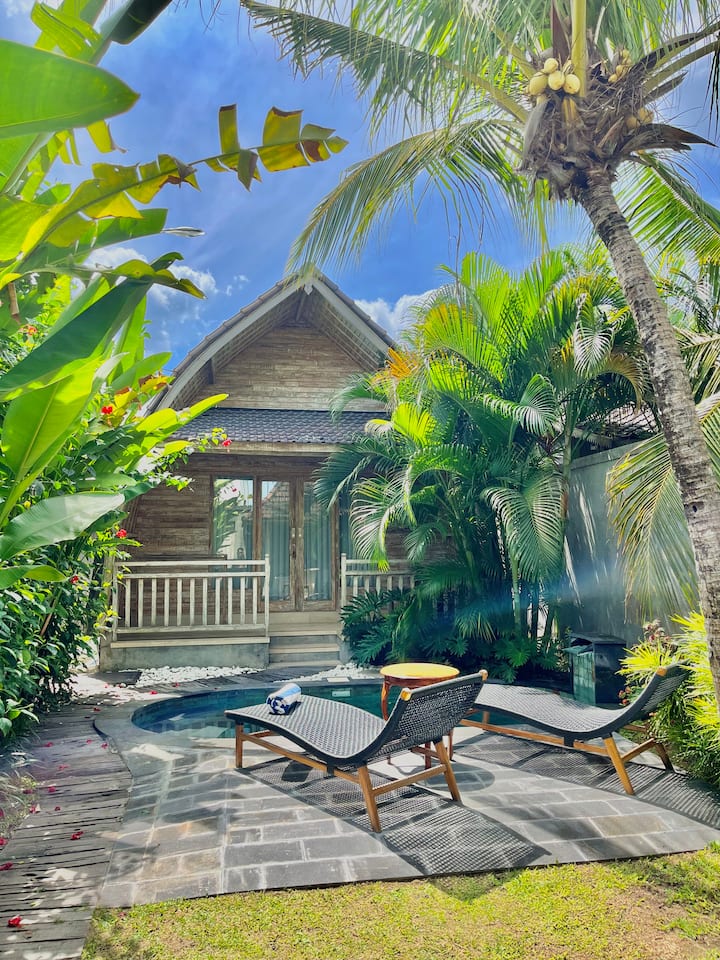 Private One Bedroom Bungalow With Pool - Canggu