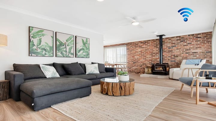 Blondie's – Beach At The End Of The Street - Culburra Beach