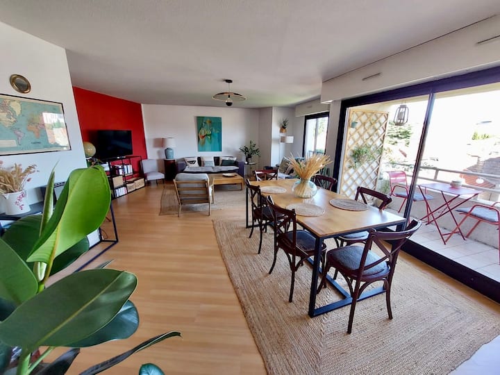 Bordeaux Centre, Salon, 2 Chambres/terrasse Sud - Pessac